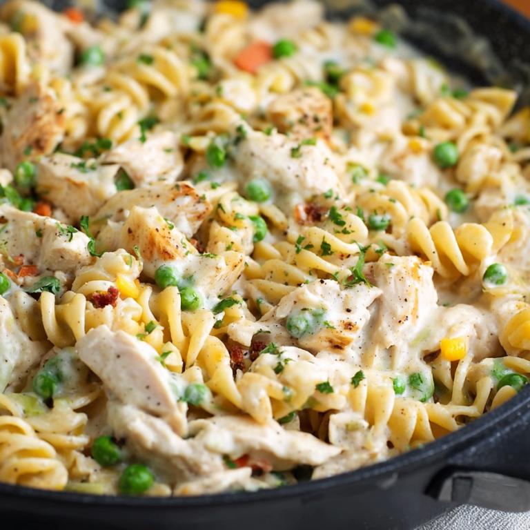 Creamy Chicken Pot Pie Pasta - Snack On Meat